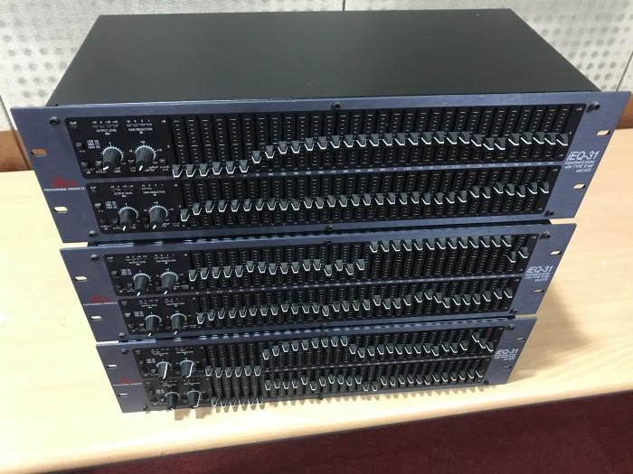 Dbx IEQ 31 3대 판매합니다 (made in usa)