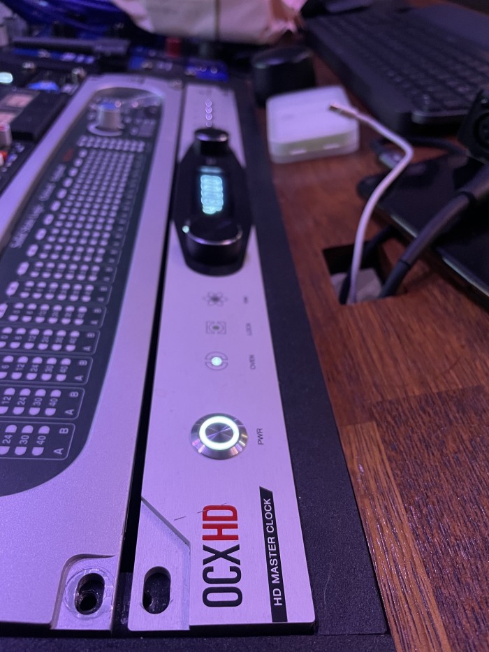 안텔롭 OCX HD 워드클락 판매합니다.