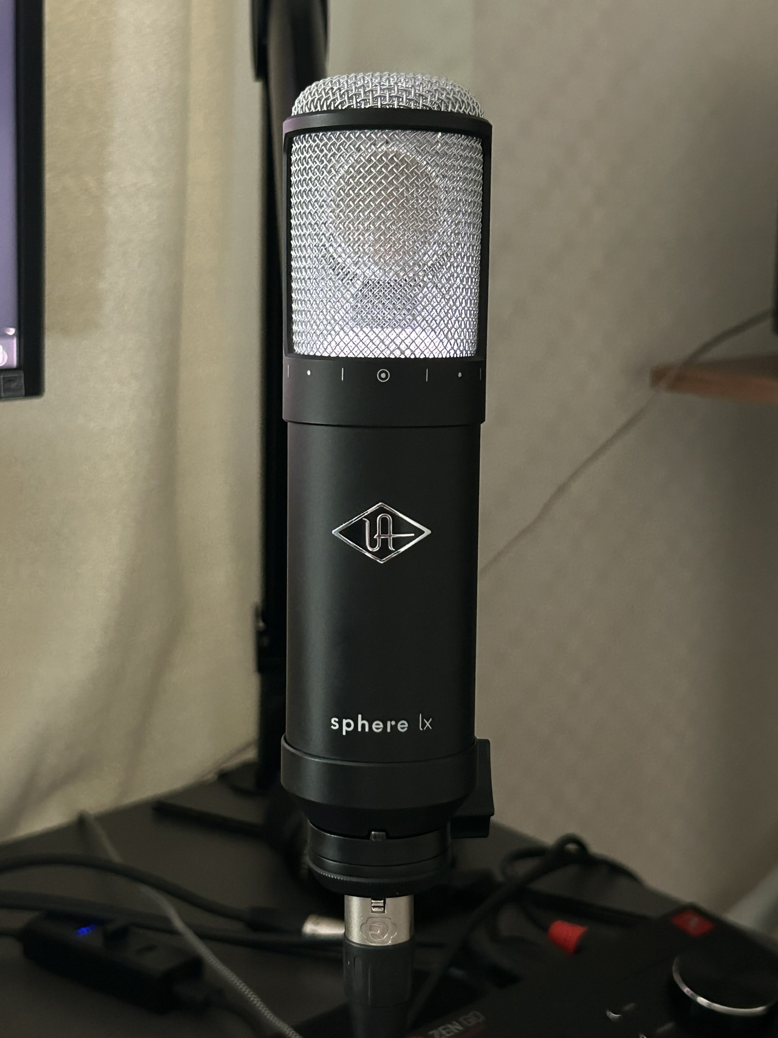 uad sphere lx 모델링 마이크 판매합니다.