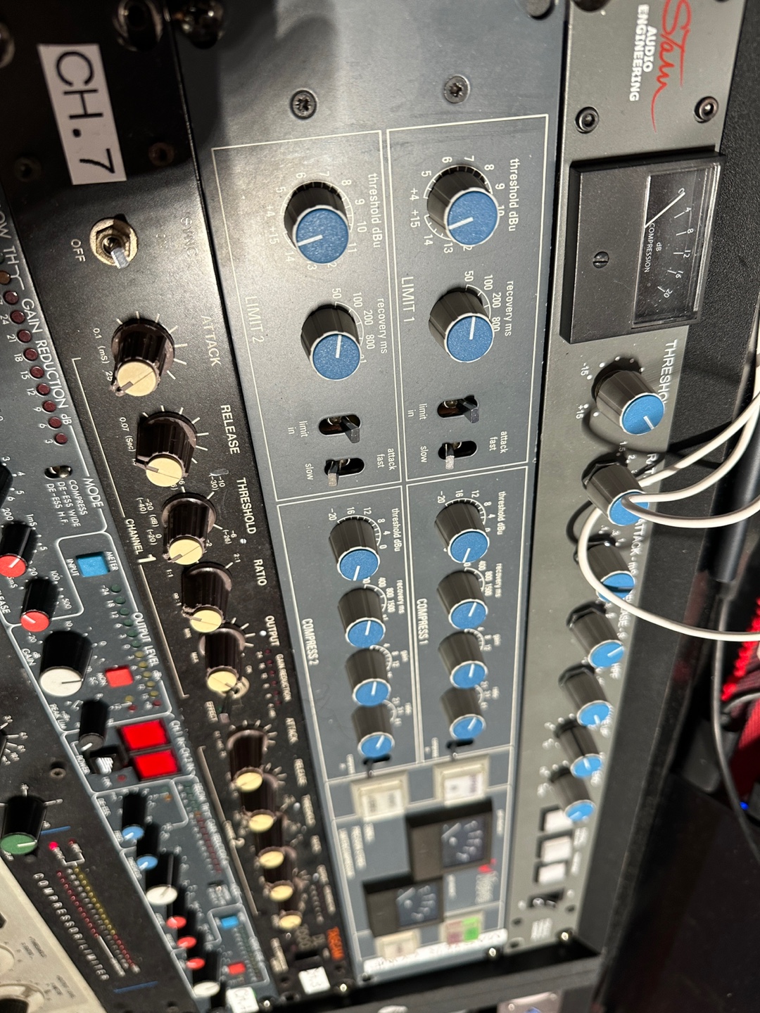 Neve 33609/J 컴프레서