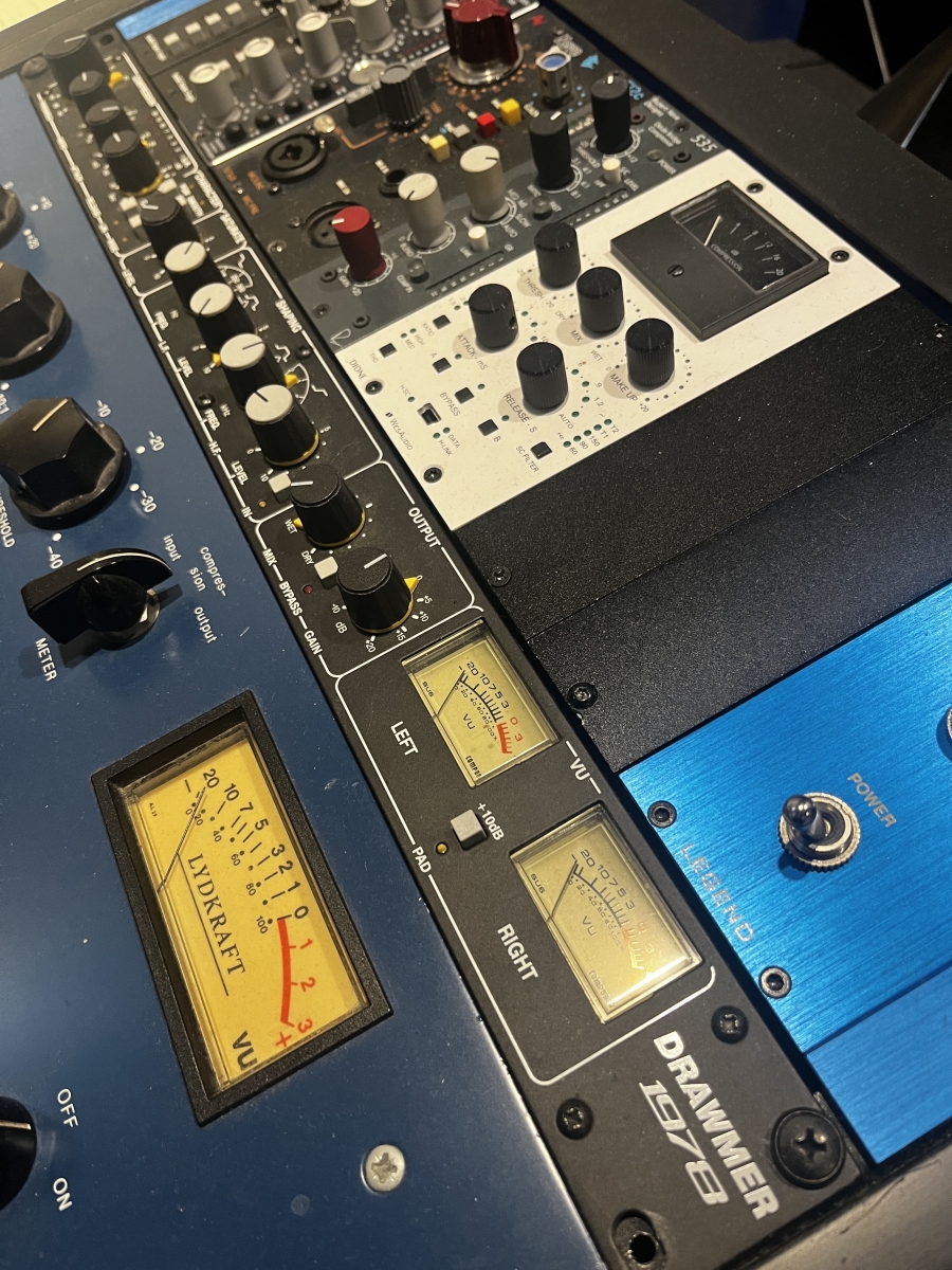 Drawmer 1978 스테레오 컴프 판매합니다.