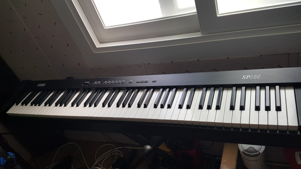 KORG SP-100 팝니다.