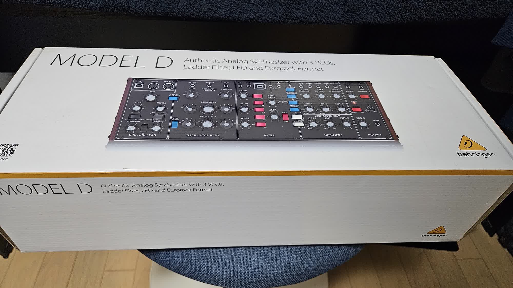 베링거 Behringer Model D Synth 판매합니다.