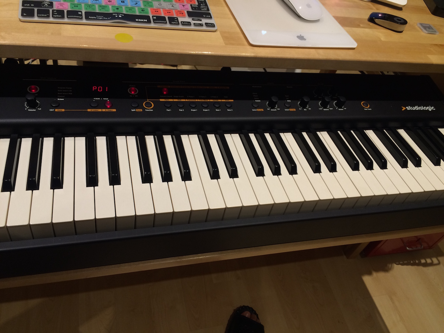 Studiologic Numa concert (스튜디오로직 누마콘서트) 판매합니다~~