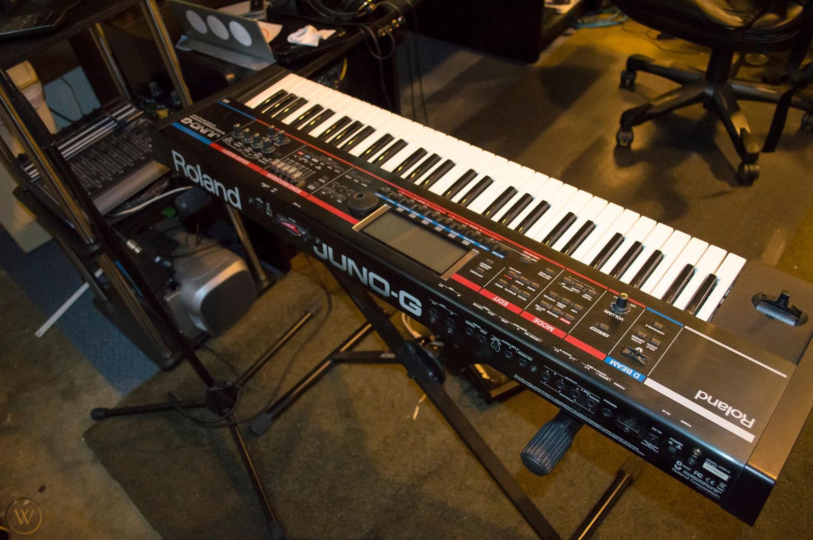 Roland Juno-G 삽니다.