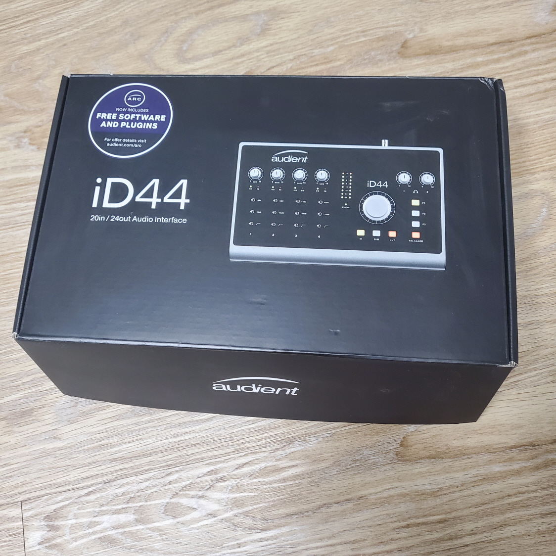 ID44 오디오인터페이스 팝니다. S급