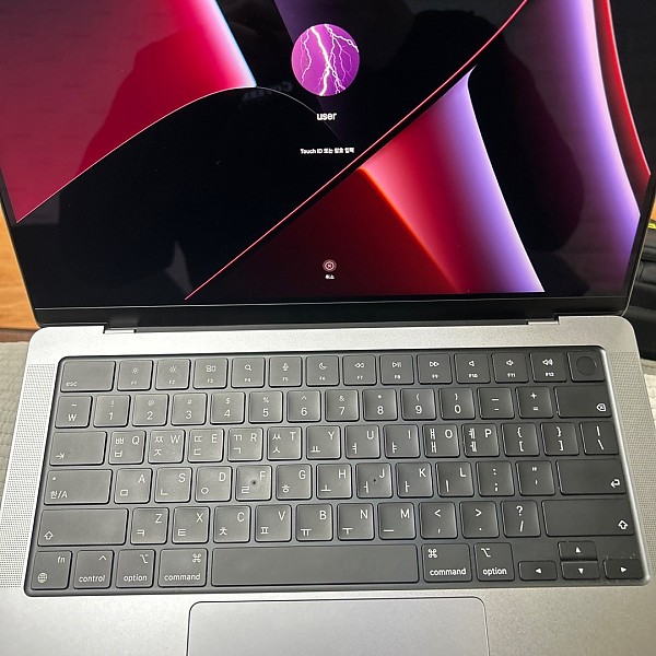 맥북프로 14인치 M1pro 램 32기가 ssd 512 판매합니다