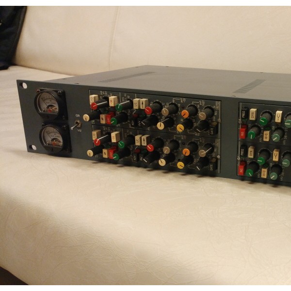 Neve V3 Custom Rack 2채널 모델 판매합니다. (판매완료)