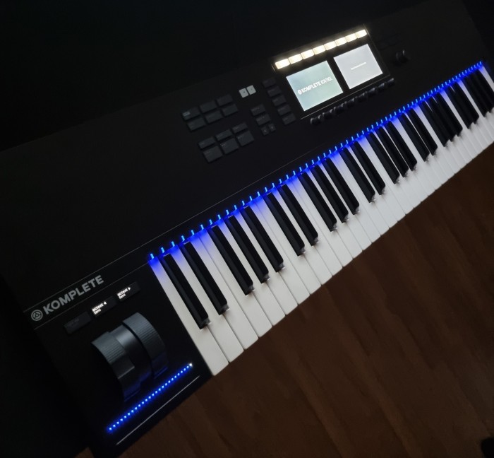 NI Komplete Kontrol S61 MK2 컴플리트 컨트롤 마스터키보드 판매