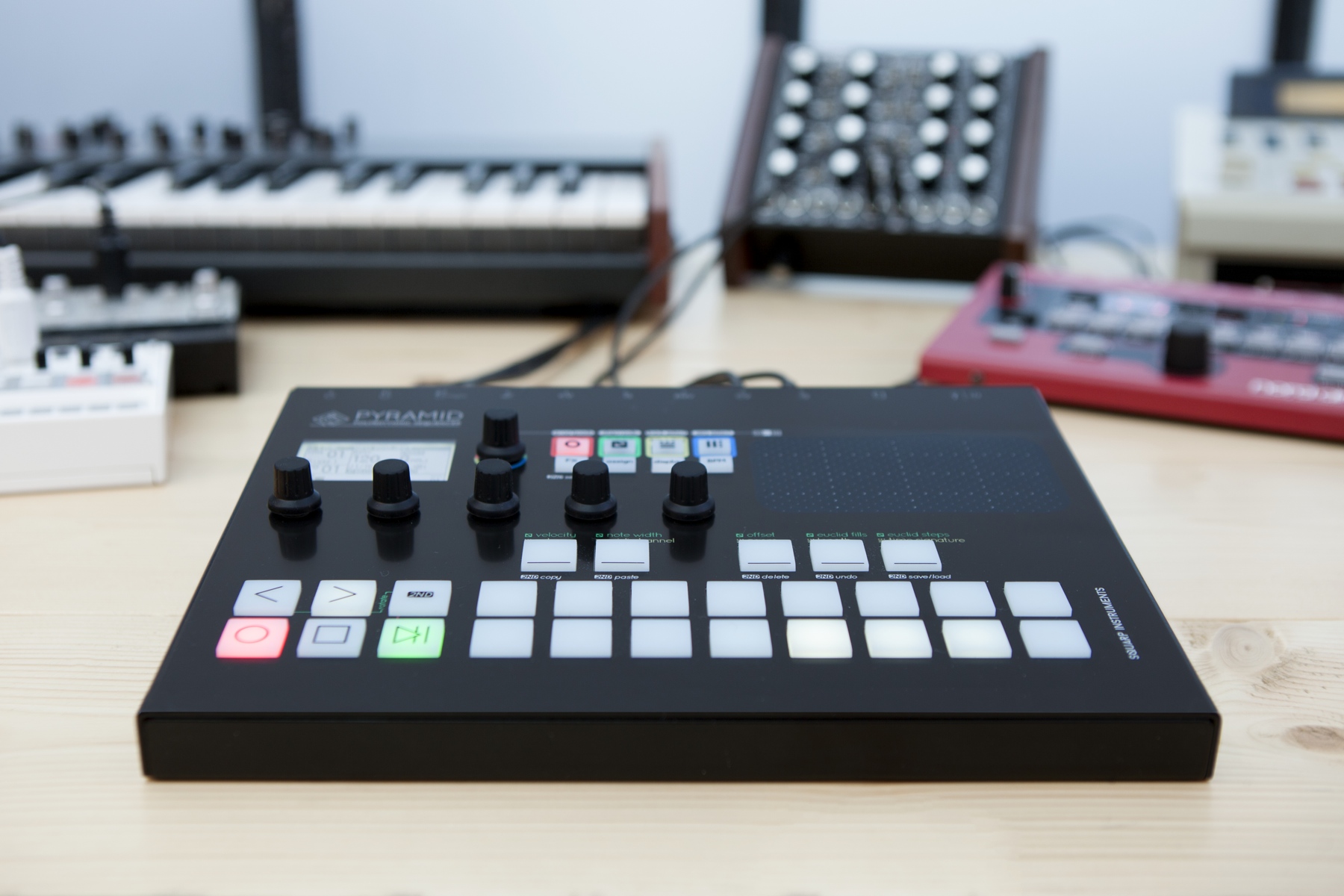 Pyramid step sequencer